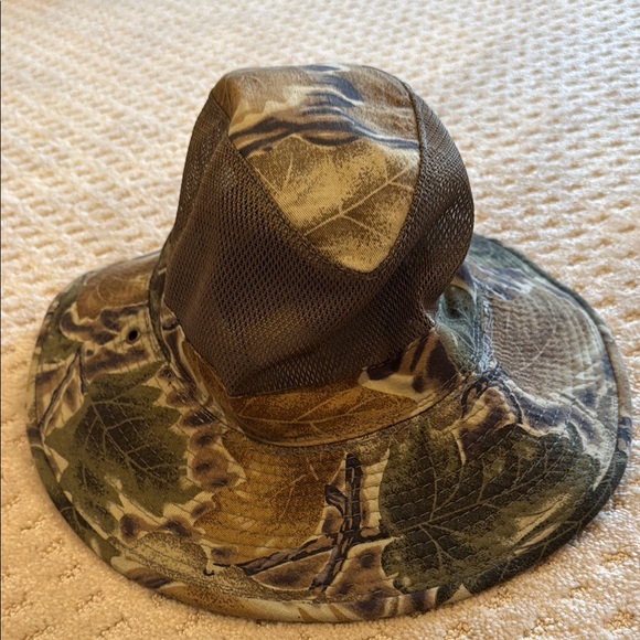 Jhats | Accessories | Green And Brown Camouflage Safari Hat With Wide ...